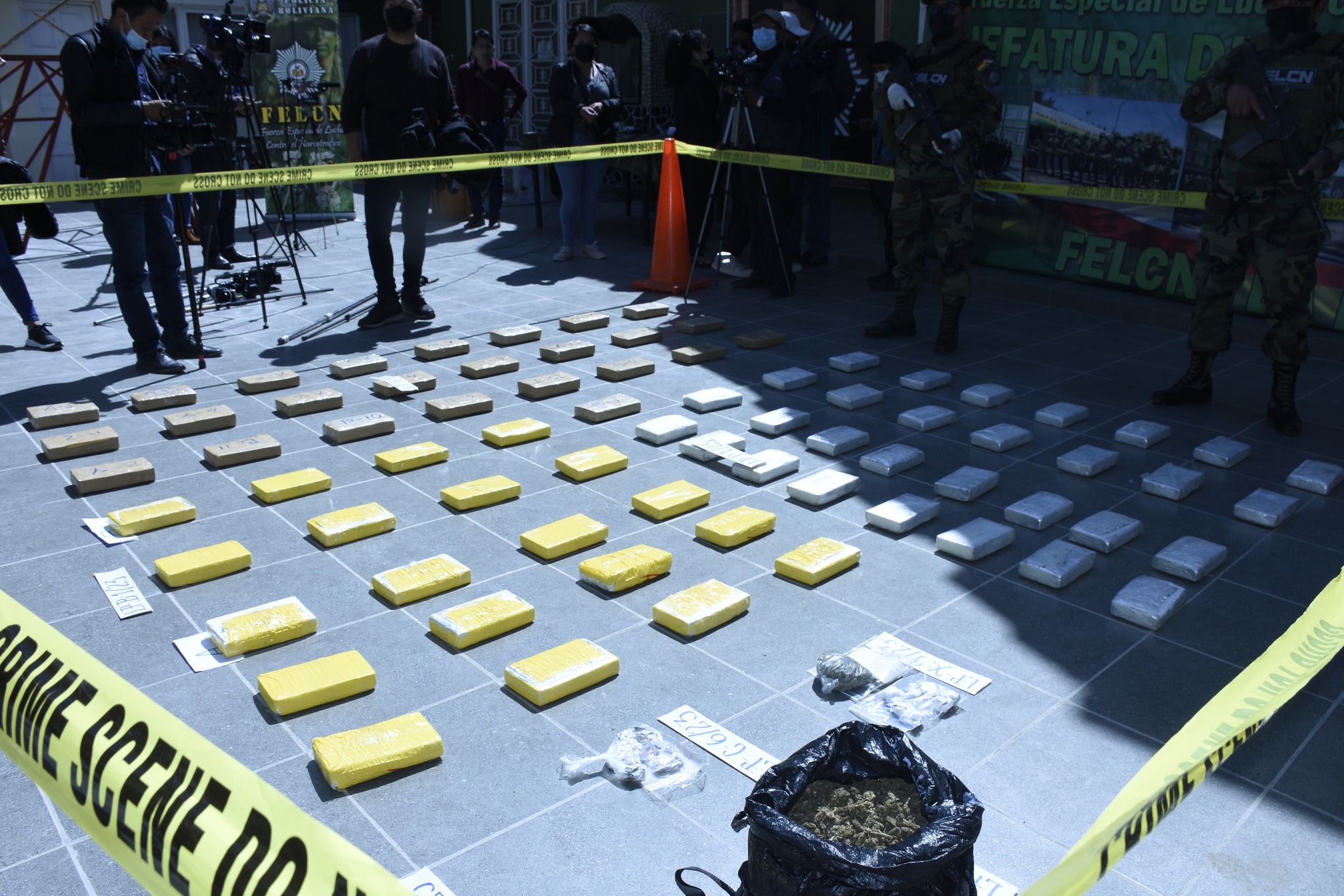 La FELCN de La Paz logra secuestrar casi 90 kilos droga y aprehende a ...